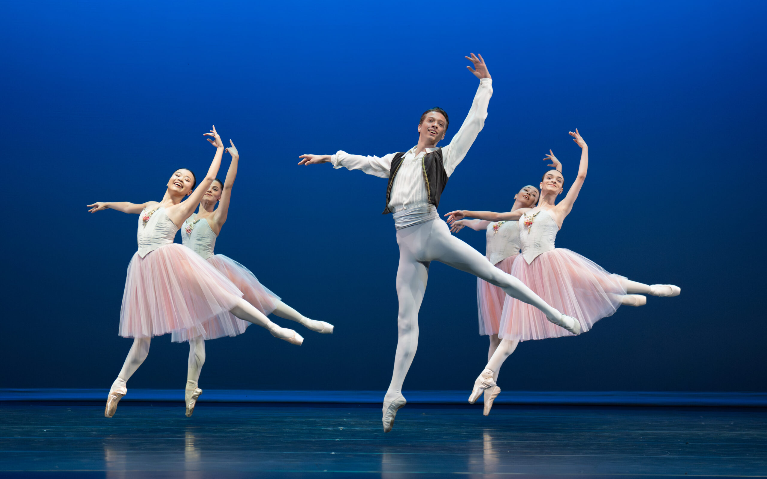 Nationale Ballet Junior Company - Tien - Leidse Schouwburg ...